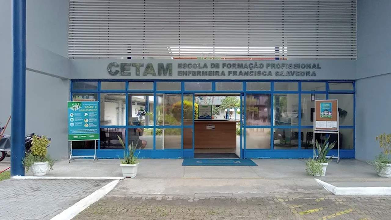 Designer de sobrancelhas e mais 9 cursos reabrem no Cetam